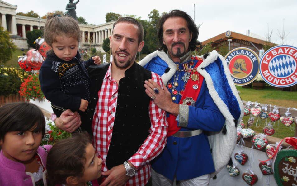 Franck Ribéry et ses enfants à la fête de la bière - Voici