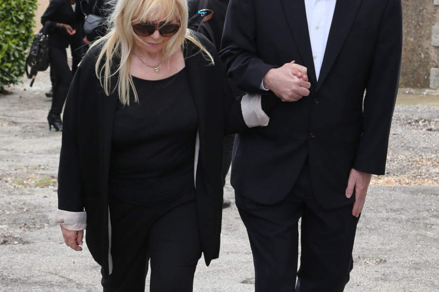 Obsèques de Richard Anthony : l’adieu bouleversant de ses proches - Voici