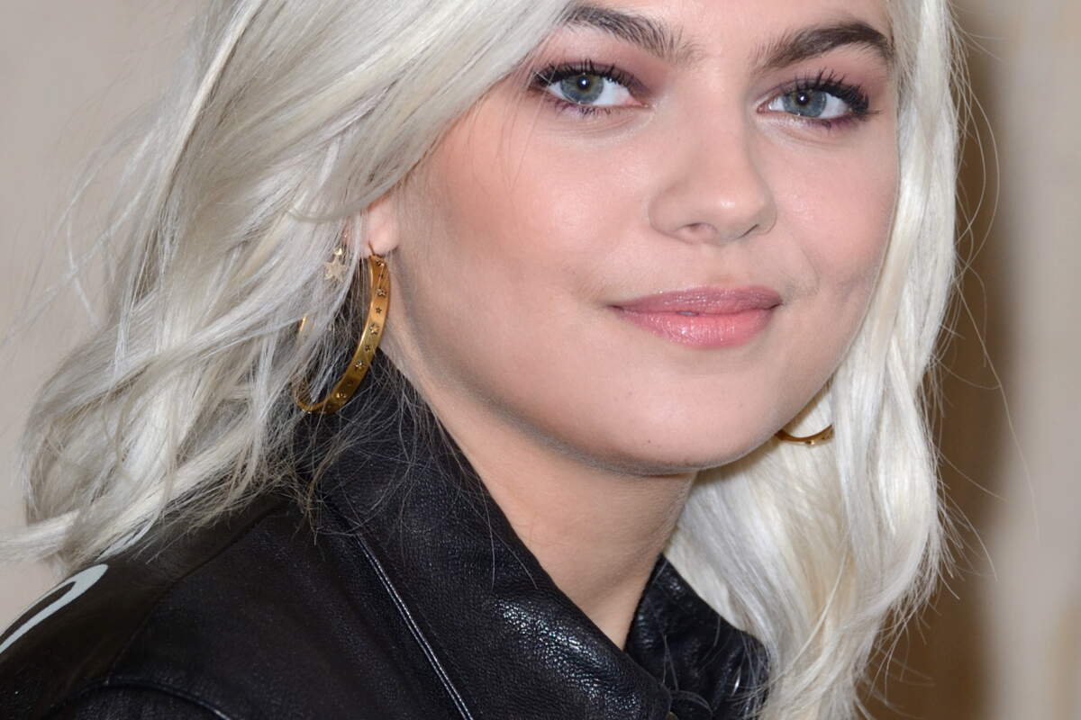 VOICI Louane dévoile sa nouvelle couleur de cheveux et c’est canon ...