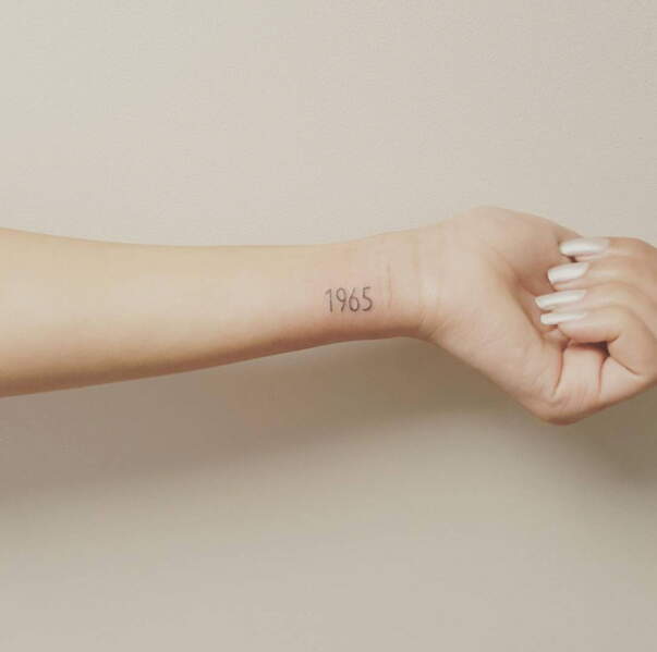 Tatouage poignet femme : 20 idées de petits dessins - Voici
