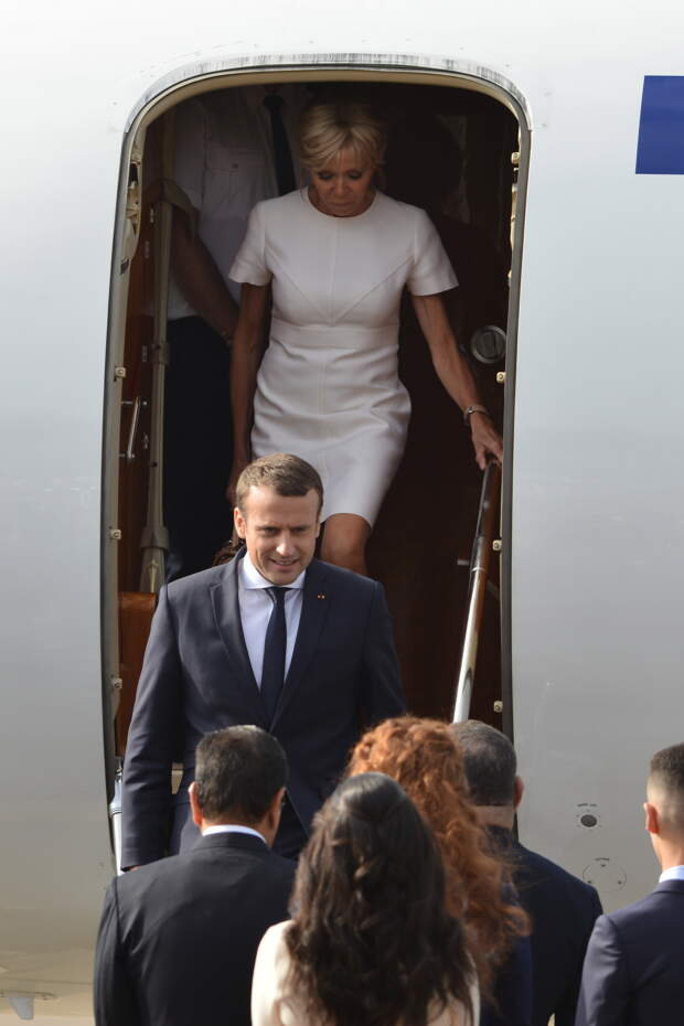 Emmanuel et Brigitte Macron : la première dame très chic au Maroc - Voici