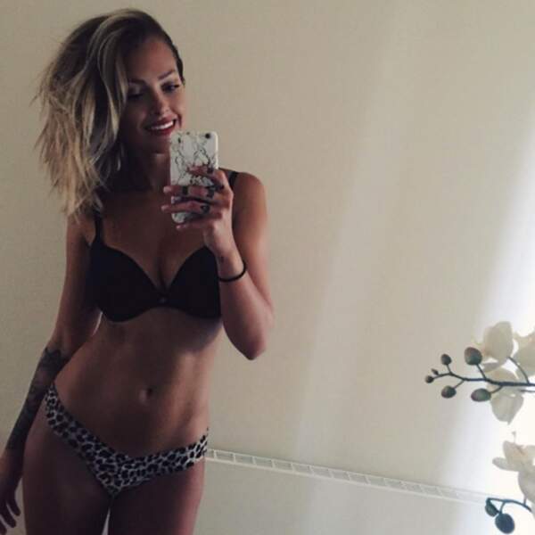 Caroline Receveur Voici Le Meilleur De Ses Photos Sexy Sur Instagram