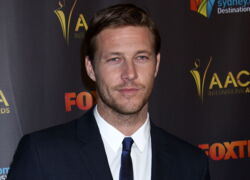 Luke Bracey - La biographie de Luke Bracey avec Voici.fr