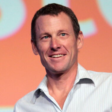Lance Armstrong - La biographie de Lance Armstrong avec Voici.fr