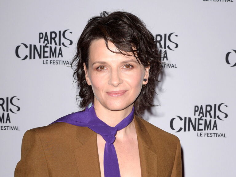 Emmanuelle Béart - La biographie de Emmanuelle Béart avec Voici.fr