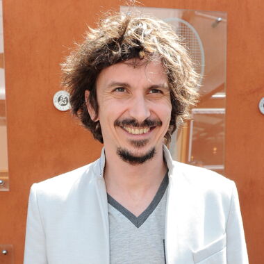 Arnaud Tsamere - La biographie de Arnaud Tsamere avec Voici.fr