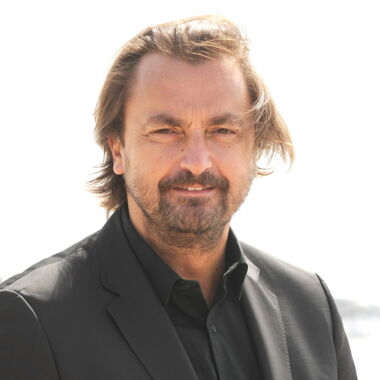 Henri Leconte - La biographie de Henri Leconte avec Voici.fr
