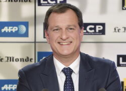 Louis Aliot - La biographie de Louis Aliot avec Voici.fr