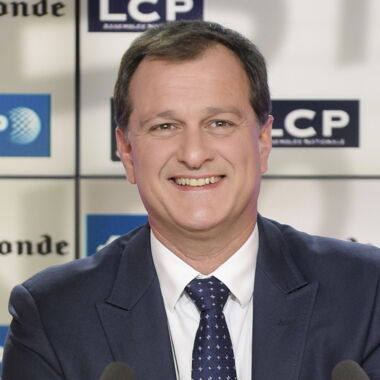 Louis Aliot - La biographie de Louis Aliot avec Voici.fr