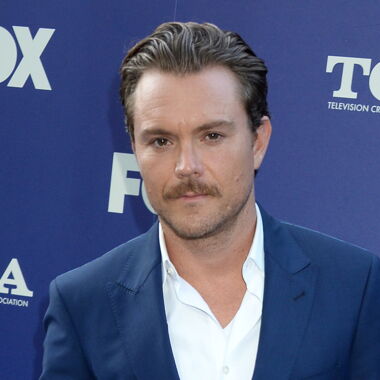 Clayne Crawford - La biographie de Clayne Crawford avec Voici.fr