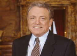 Jacques Martin - La biographie de Jacques Martin avec Voici.fr