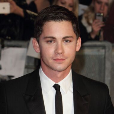Logan Lerman - La biographie de Logan Lerman avec Voici.fr