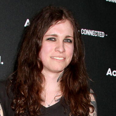 Laura Jane Grace - La biographie de Laura Jane Grace avec Voici.fr