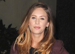 Dylan Penn - La biographie de Dylan Penn avec Voici.fr