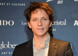 Raphaël - La biographie de Raphaël avec Voici.fr