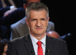 Jean Lassalle - La biographie de Jean Lassalle avec Voici.fr