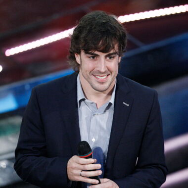 Fernando Alonso - La biographie de Fernando Alonso avec Voici.fr