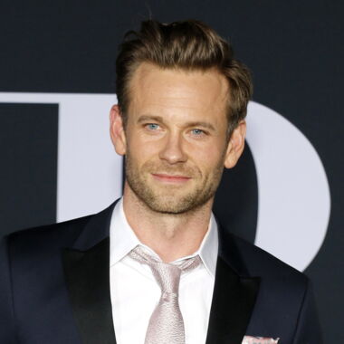 Eric Johnson - La biographie de Eric Johnson avec Voici.fr