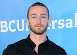 Jake McLaughlin - La biographie de Jake McLaughlin avec Voici.fr
