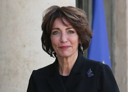 Marisol Touraine - La biographie de Marisol Touraine avec Voici.fr