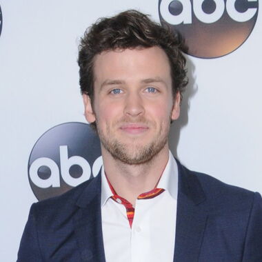 Jack Cutmore-Scott - La biographie de Jack Cutmore-Scott avec Voici.fr