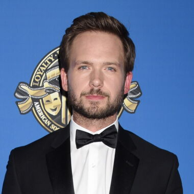 Patrick J. Adams - La biographie de Patrick J. Adams avec Voici.fr