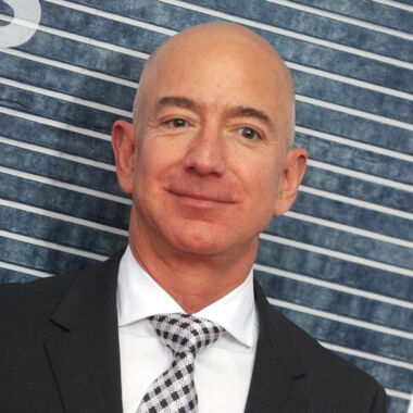 Jeff Bezos - La biographie de Jeff Bezos avec Voici.fr