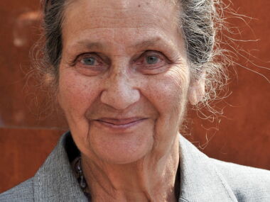 Simone Veil - La biographie de Simone Veil avec Voici.fr