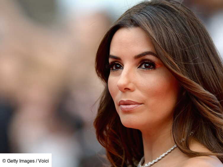 Cheveux ondulés : comment les coiffer et les entretenir ? - Voici
