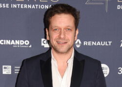 Jonathan Zaccaï - La biographie de Jonathan Zaccaï avec Voici.fr