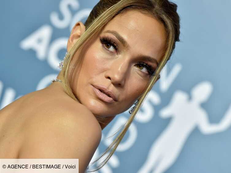 Photo Jennifer Lopez Dévoile Ses Abdos De Rêve En Bikini Léopard Voici