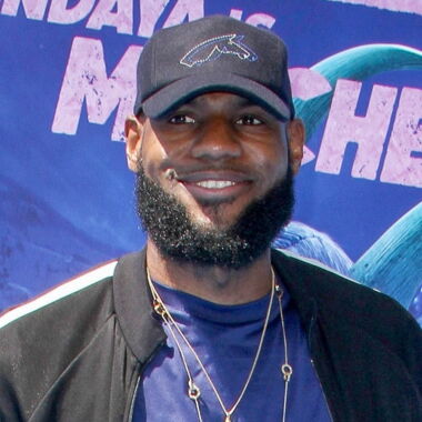 LeBron James - La biographie de LeBron James avec Voici.fr