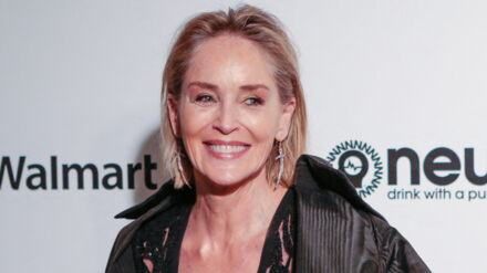 Sharon Stone a 62 ans : retour sur son évolution beauté - Voici