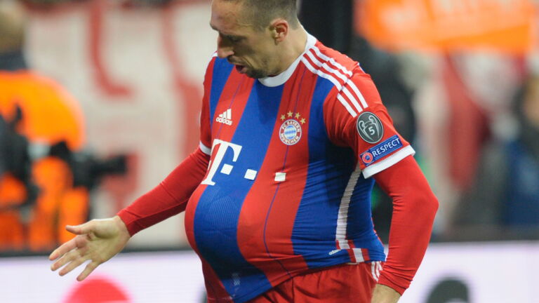 Wahiba Ribéry - La biographie de Wahiba Ribéry avec Voici.fr