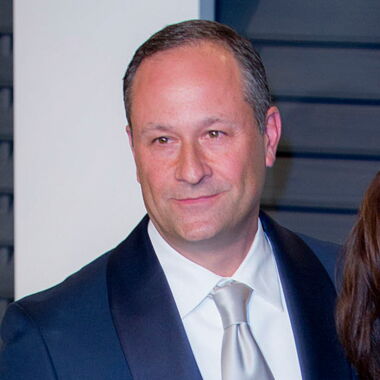 Douglas Emhoff - La biographie de Douglas Emhoff avec Voici.fr