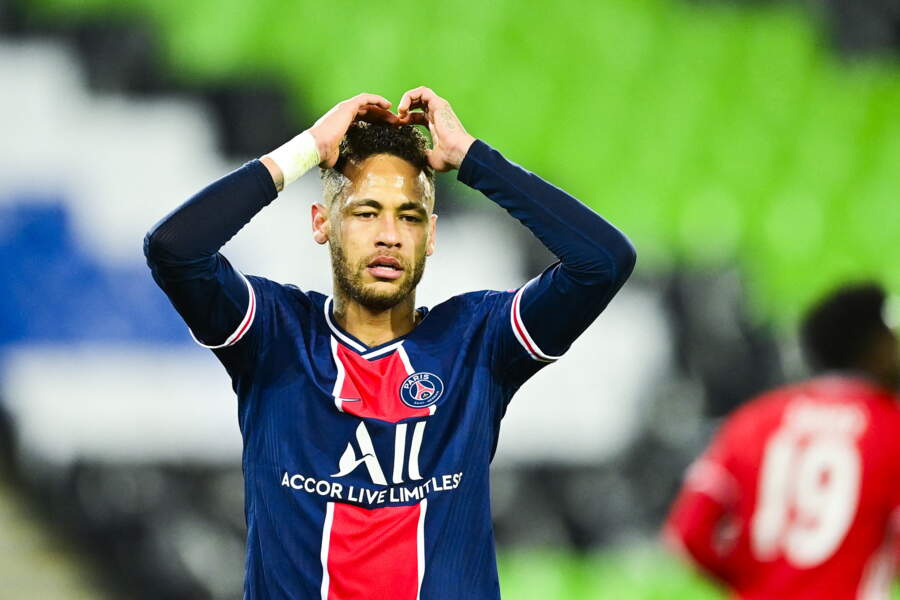 PHOTOS Neymar : la transformation physique du joueur du PSG choque les ...