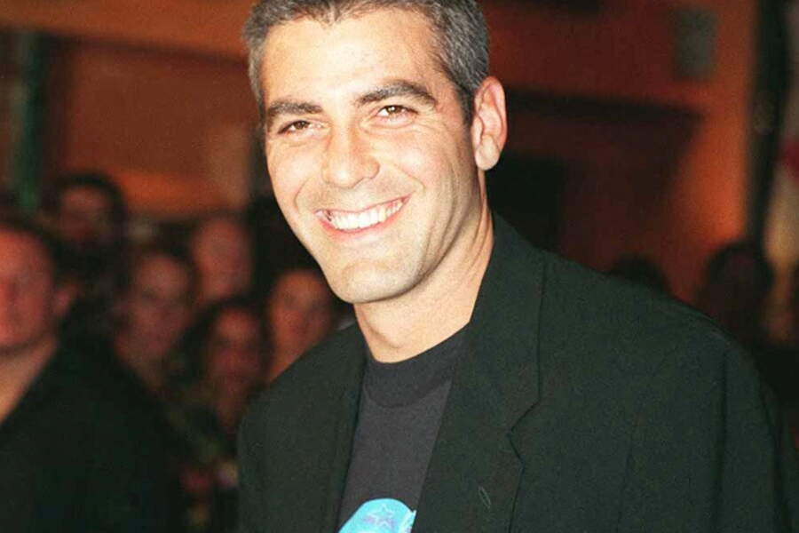 George Clooney a 60 ans : retour sur son évolution physique - Voici