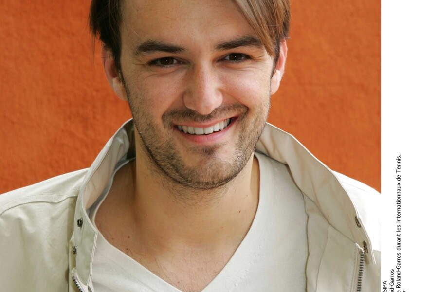 Cyril Lignac : son évolution physique depuis ses débuts à la télé - Voici