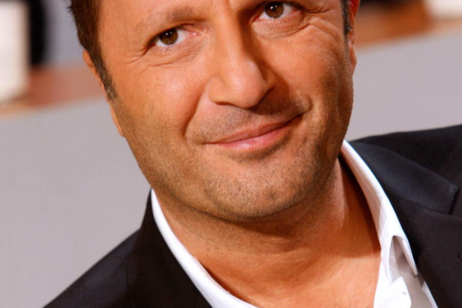 VOICI Arthur : son évolution physique depuis ses débuts à la radio et ...