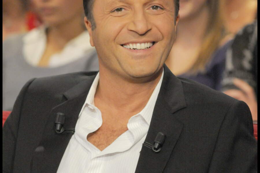 VOICI Arthur : son évolution physique depuis ses débuts à la radio et ...