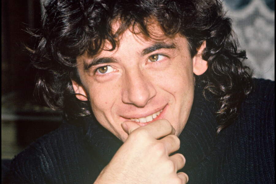 Découvrez en images la carrière de Patrick Bruel - Voici