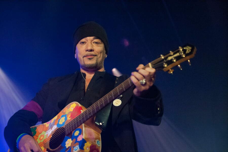 Pascal Obispo : découvrez son évolution physique - Voici