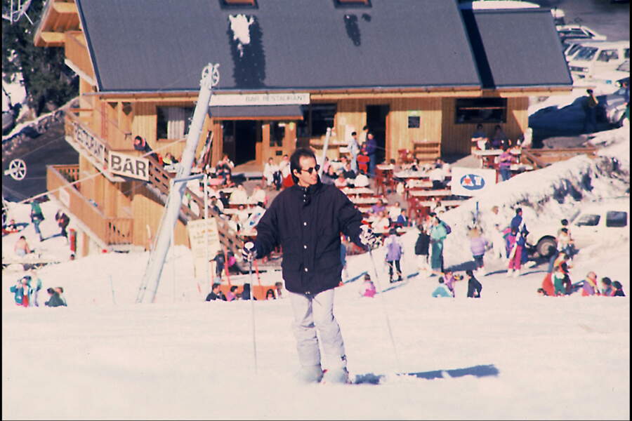 Découvrez en images l'évolution physique de Jean-Jacques Goldman - Voici