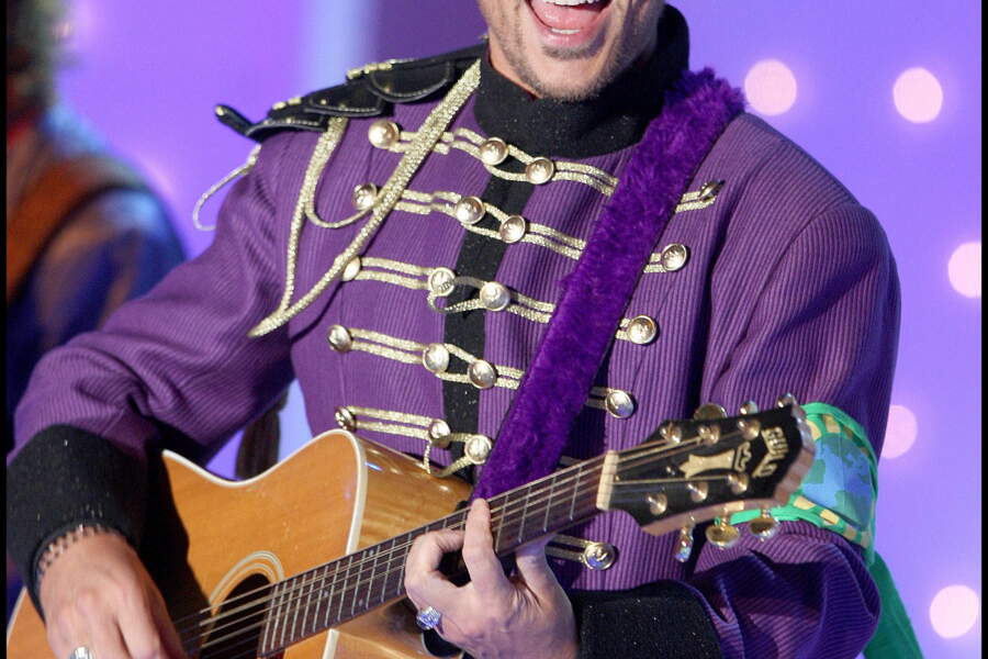 Pascal Obispo : découvrez son évolution physique - Voici