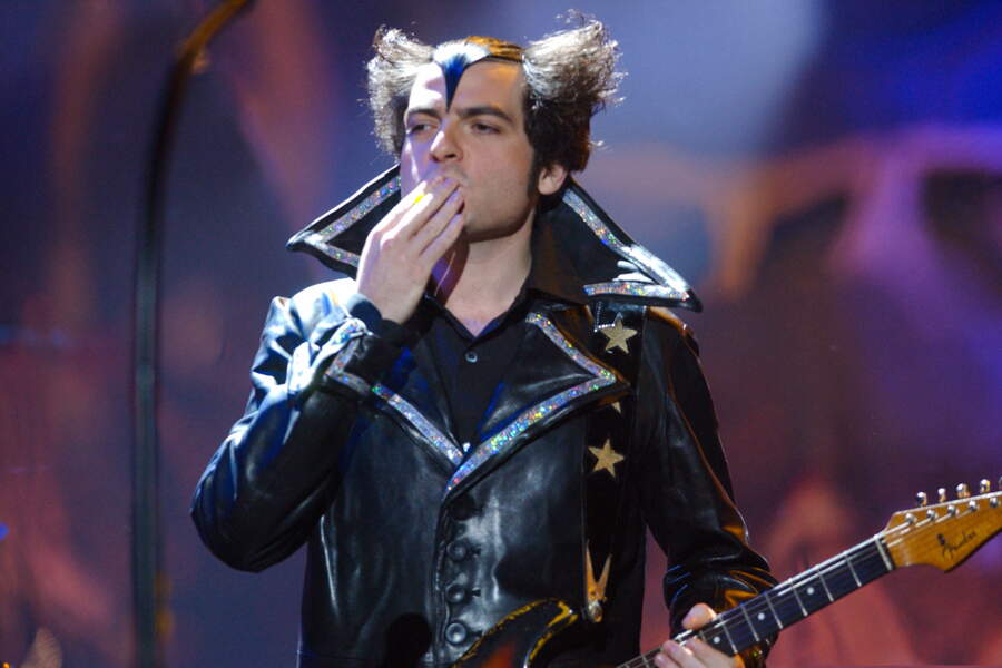 La carrière en images du chanteur Matthieu Chedid, dit -M- - Voici