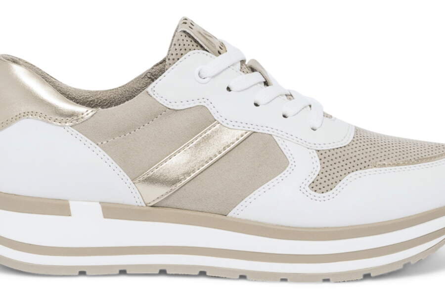 15 paires de baskets compensées pour s'inspirer de Brigitte Macron - Voici