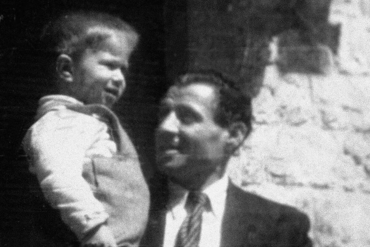 La carrière en images de Mike Brant - Voici