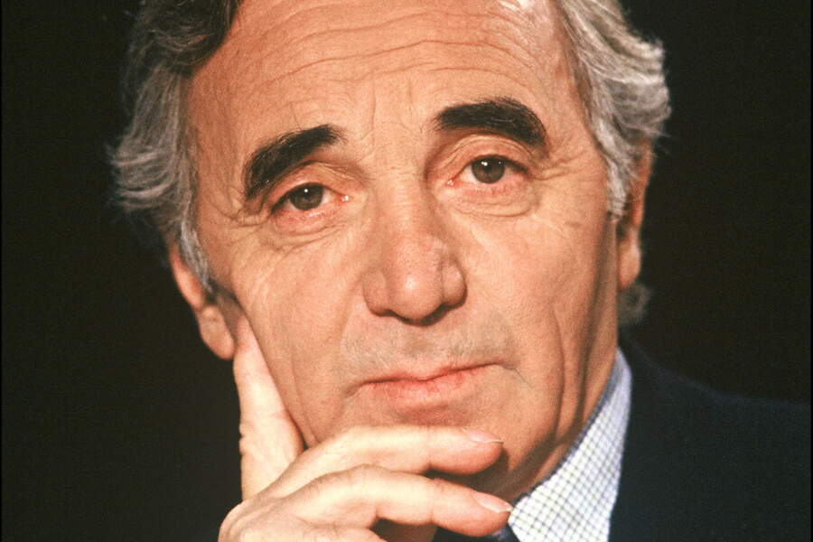 Les plus belles images de la carrière de Charles Aznavour - Voici