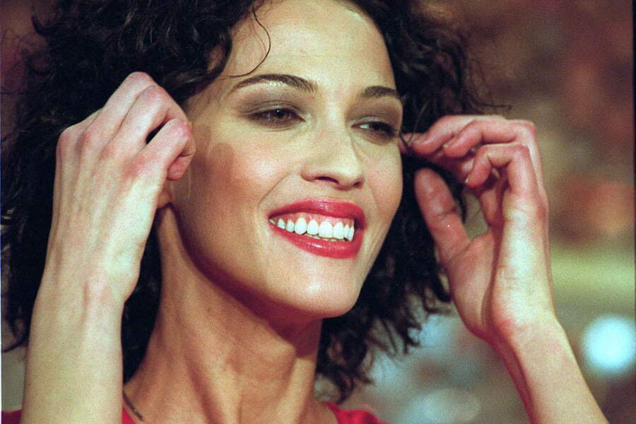 Linda Hardy, Lorie Pester, Vanessa Demouy... Ces acteurs qui ont quitté ...