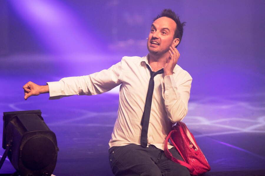 Découvrez la carrière en images de Jarry - Voici